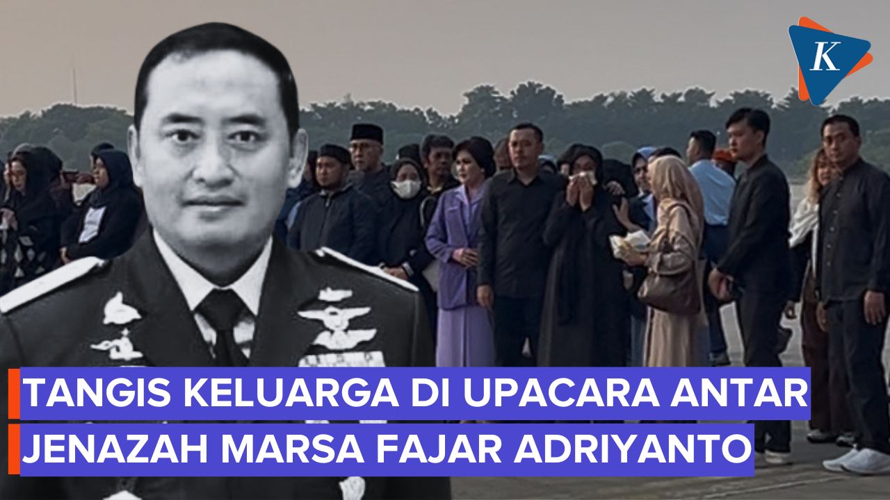 Video: Tangis Keluarga Saat Upacara Militer untuk Mendiang Marsma Fajar ...