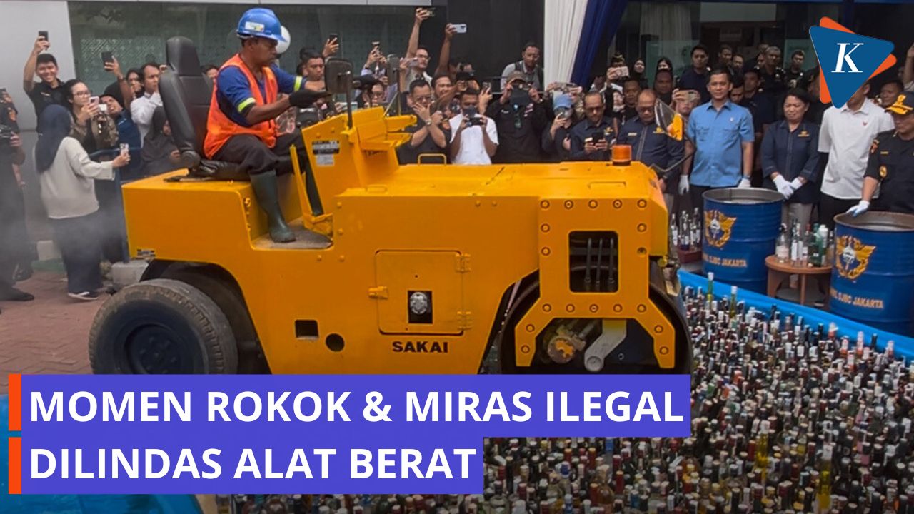 Video: Momen Jutaan Batang Rokok dan Miras Ilegal Dilindas Alat Berat