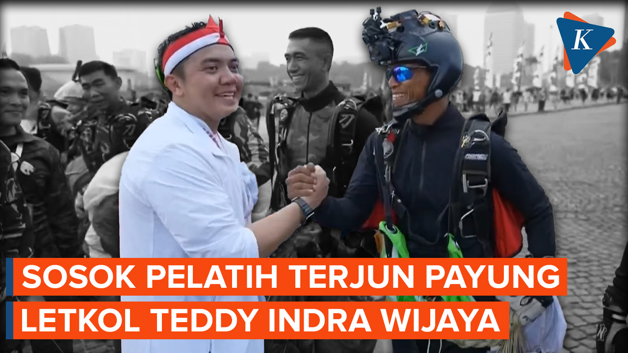 Salam “Komando”! Seskab Teddy Senang Bertemu Pelatih Terjun Payungnya ...