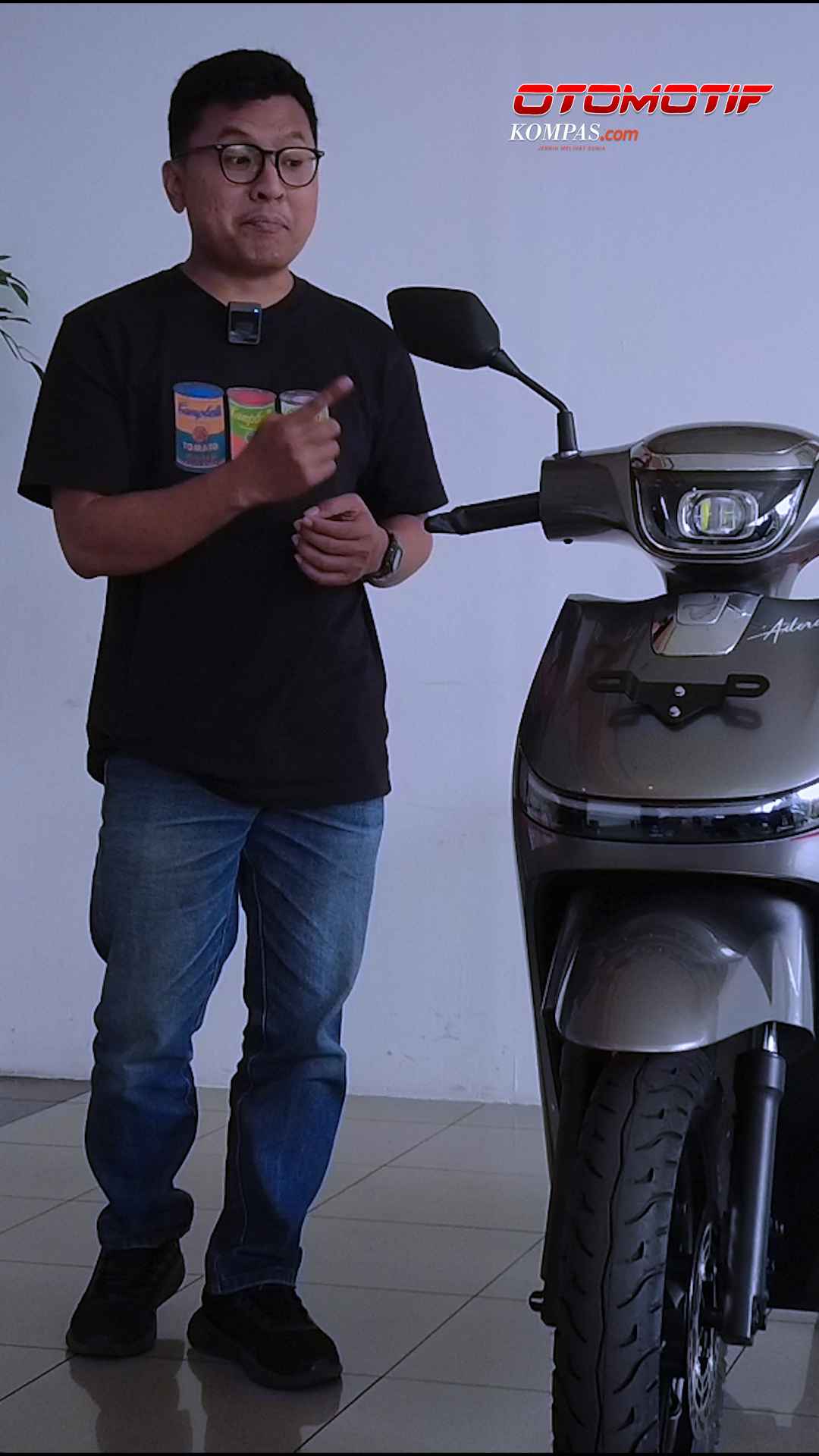 Video: Intip Bocoran Fitur Motor Listrik Adora EV, Jarak Tempuh Tembus ...