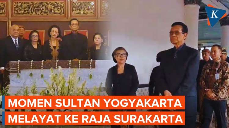 Momen Sultan Yogyakarta Melayat PB XIII di Keraton Surakarta