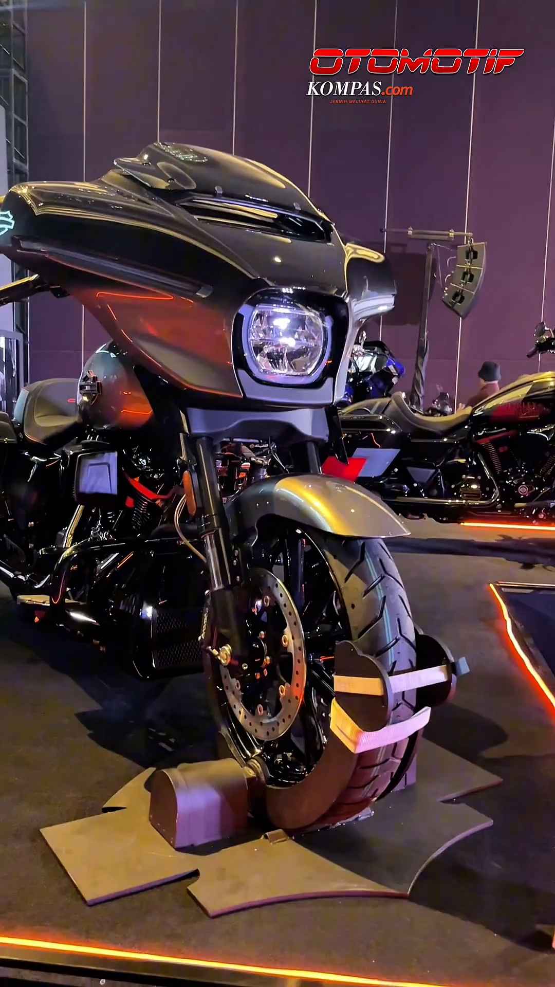 Video: Spesifikasi Harley-Davidson CVO Road Glide dan CVO Street Glide
